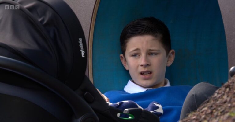 EastEnders fans praise star Jake McNally as Louie Beale: 'one of the ...
