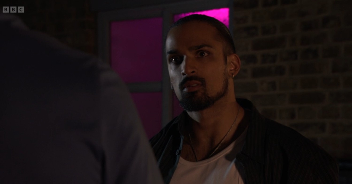 What happened in EastEnders tonight: Ravi threatened Harry into working ...