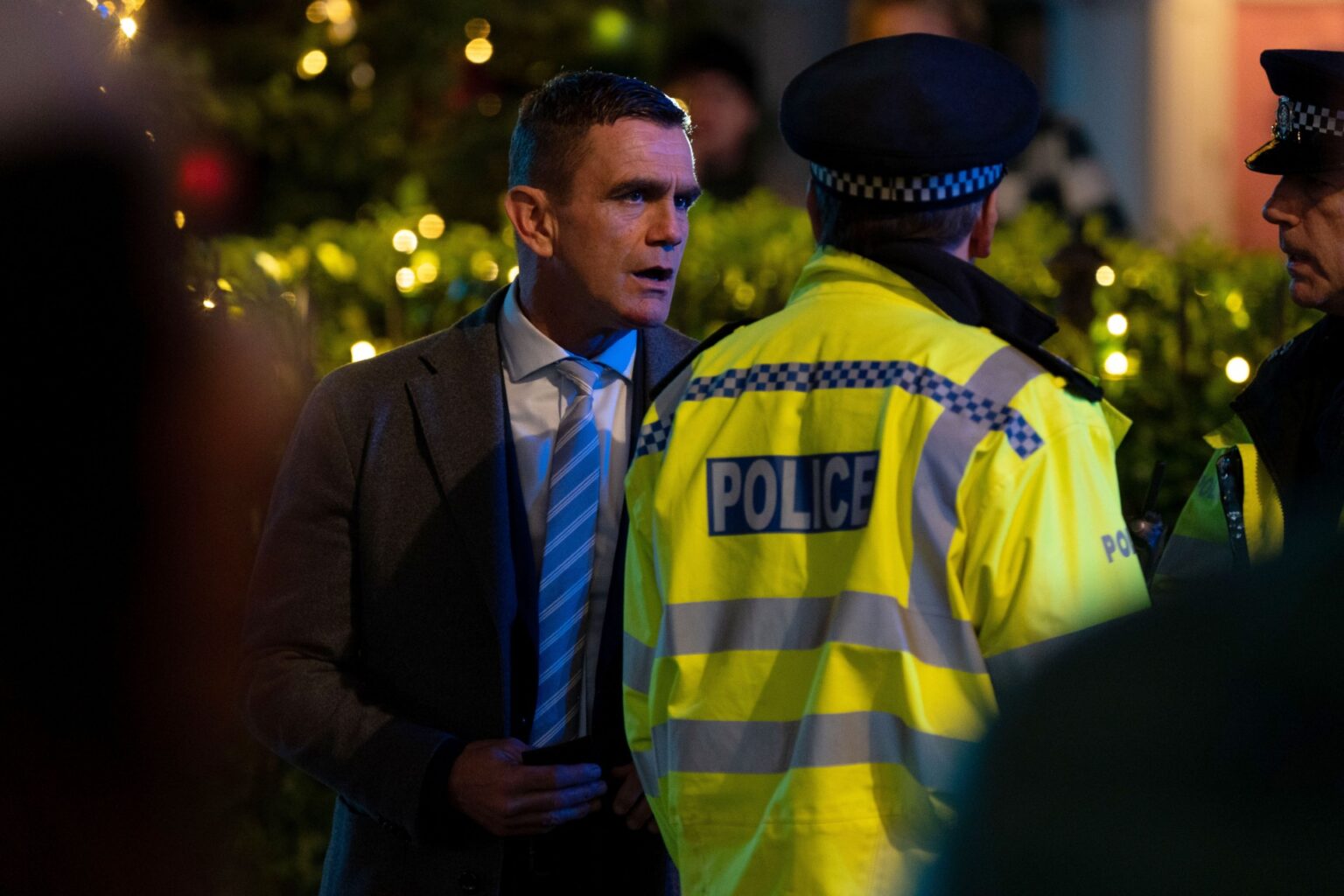 Festive EastEnders spoilers for Mon, Dec 28: Pat and Barry are back ...