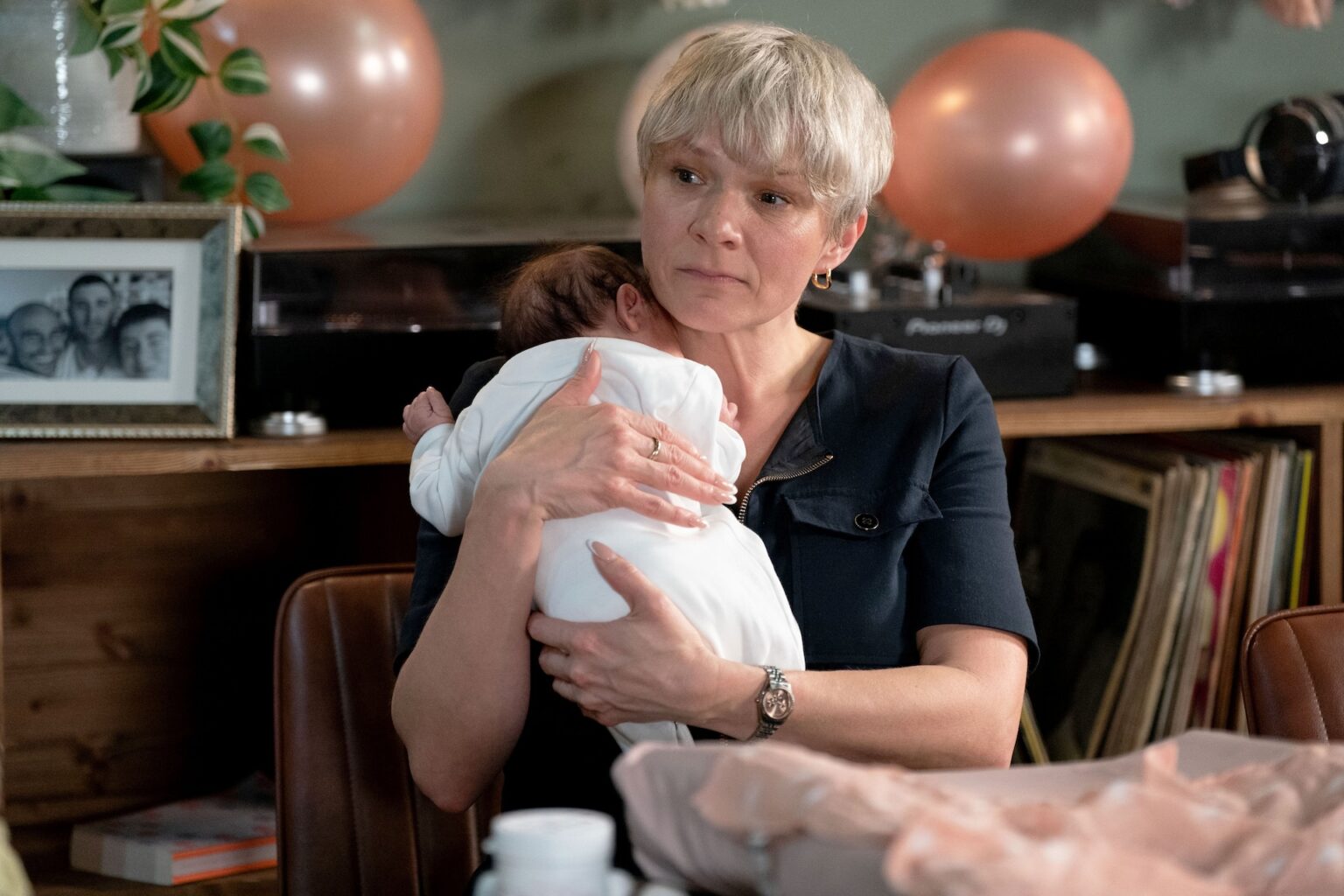 EastEnders spoilers for (May 4 - 8): Nigel sends Julie a message from ...