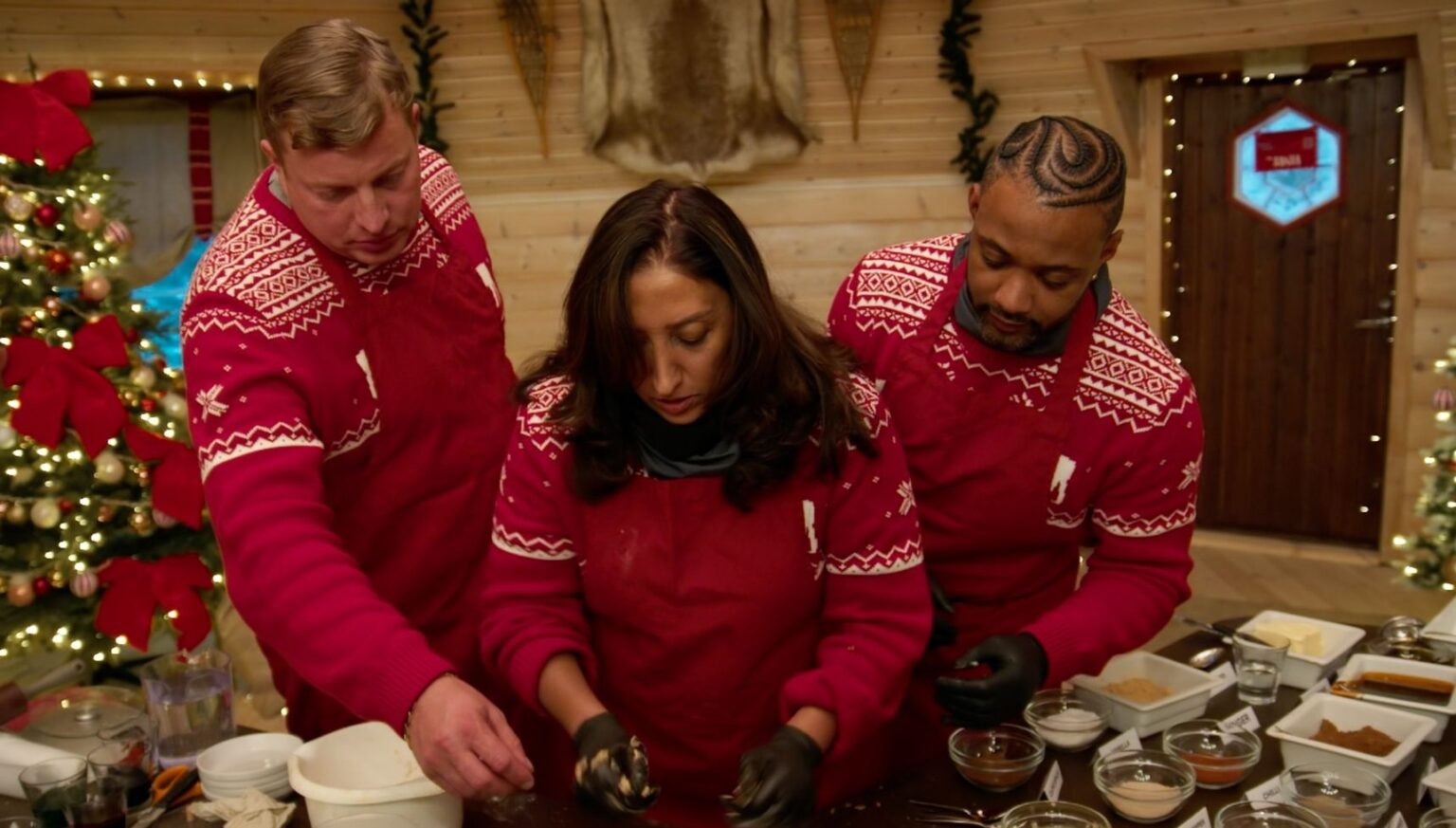 The Celebrity Apprentice first look as start date for Christmas special ...